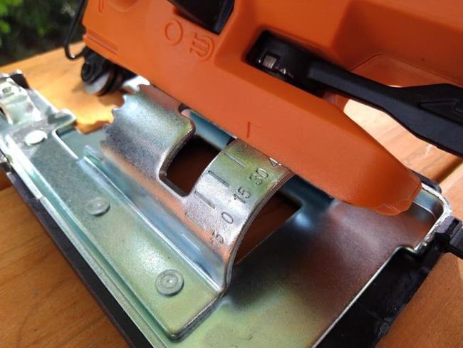 Test van de AEG STEP 100 decoupeerzaag - rotopino.nl