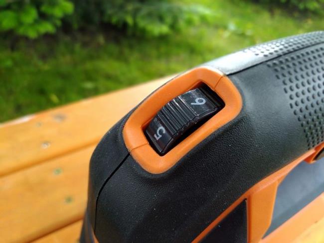 Test van de AEG STEP 100 decoupeerzaag - rotopino.nl