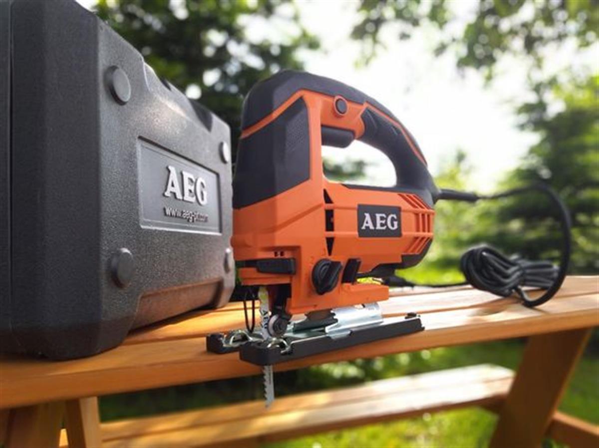 Test van de AEG STEP 100 decoupeerzaag - rotopino.nl