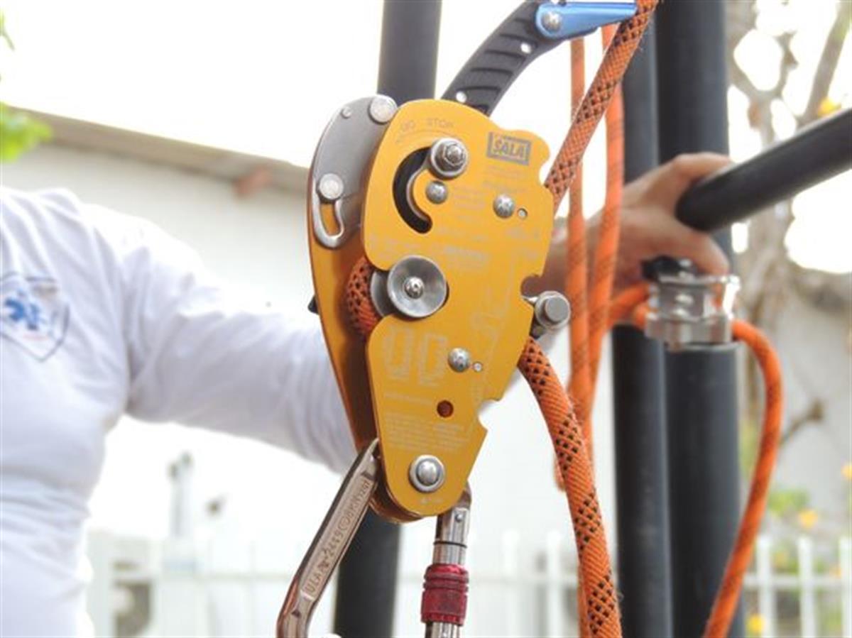 We kiezen veiligheidsharnassen voor de bouwplaats - welke zijn de beste ...