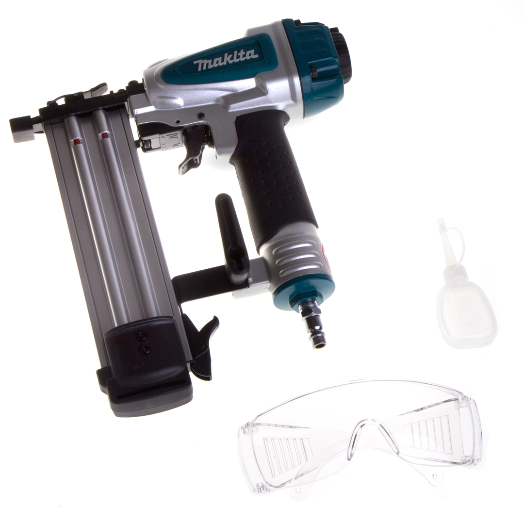 Luchtdruk tacker Makita AF505 | rotopino.nl